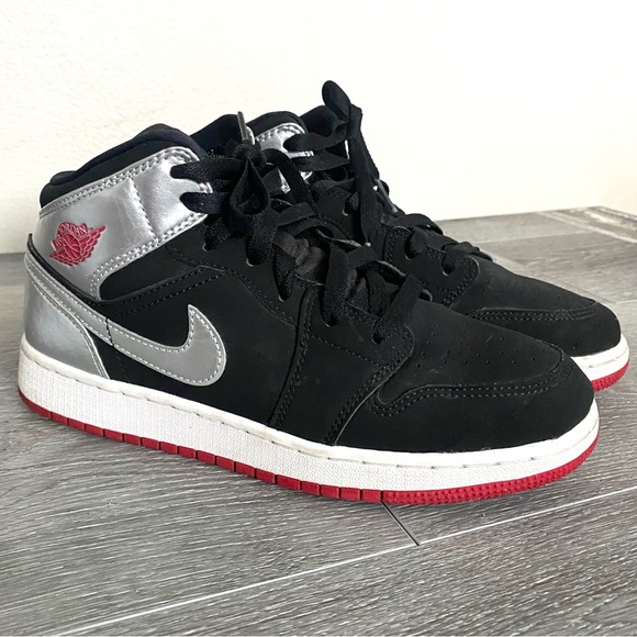Shoes | Like Nikes El Titulo Esair Jordan 1 Retro Mid Gs Johnny Kilroy ...